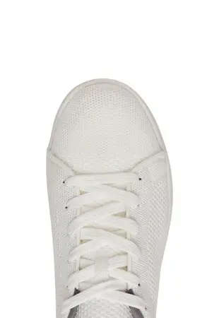 SUAVS The Classic Sneaker
