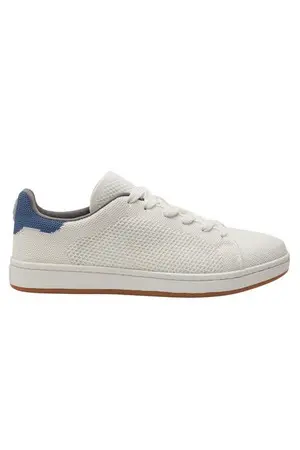 SUAVS The Classic Sneaker