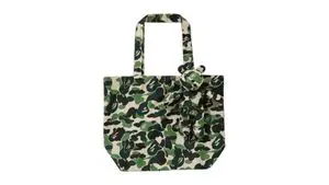 A BATHING APE Abc Camo Bear Charm Tote Bag - Emerald Green