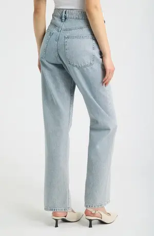 FRAME The Essential Straight Leg Jeans