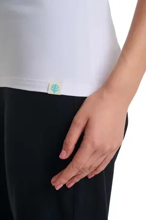 Coolibar Morada Fitted V-neck Short Sleeve T-shirt