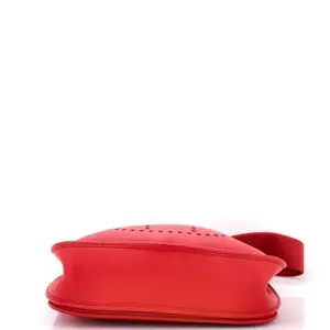 Hermès Evelyne Bag Gen Iii Clemence Gm - Red
