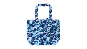 A BATHING APE Abc Camo Bear Charm Tote Bag - Blue