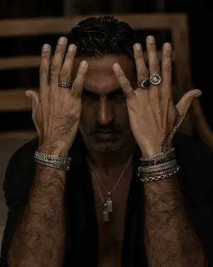 TORRELA Studs Ring