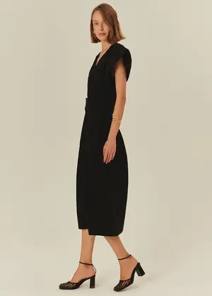 EXQUISE Sabrina Midi Dress With V-neck And Belt
