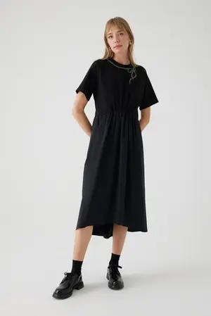 EXQUISE Afia Midi Dress With Embellished Collar