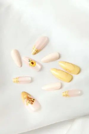 NEVER HAVE I EVER SHOP Van Gogh Sunflowers Almond Press On Nails