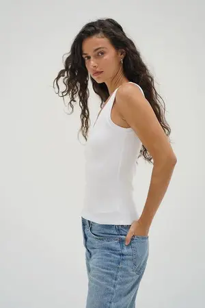 Lna V Slim Ribbed Tank - White