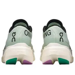 On Cloudboom Volt 'iceberg Sakura