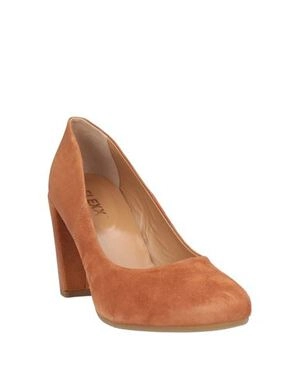 The Flexx Suede Pumps With Square Heel