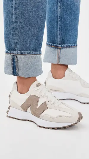 NEW BALANCE 327 Sneakers