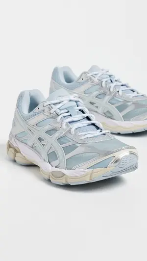 Asics Gel-cumulus 16 Sneakers M 7.5/ W