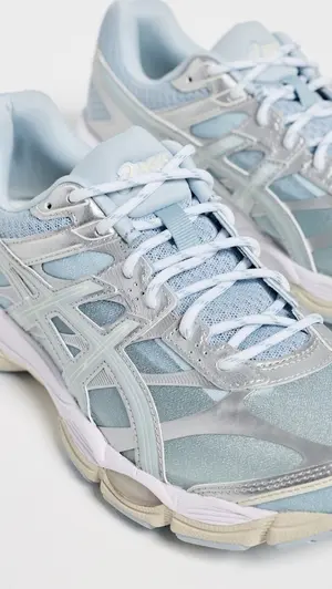 Asics Gel-cumulus 16 Sneakers M 7.5/ W