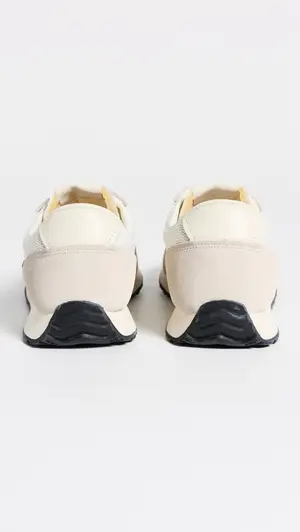 NEW BALANCE 471 Sneakers M 8.5/ W