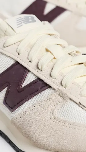 NEW BALANCE 471 Sneakers M 8.5/ W