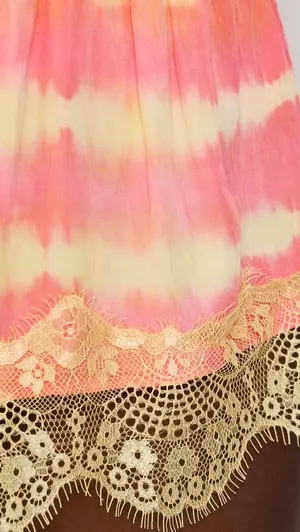CIAO CIAO VACATION Pink Tie-dye Lace Trim Shorts