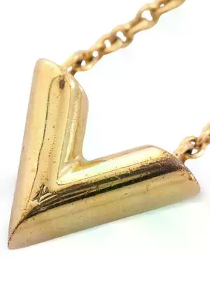 LOUIS VUITTON Essential V Pendant Necklace - Gold