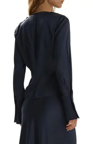 FAVORITE DAUGHTER The Romance Button-up Top