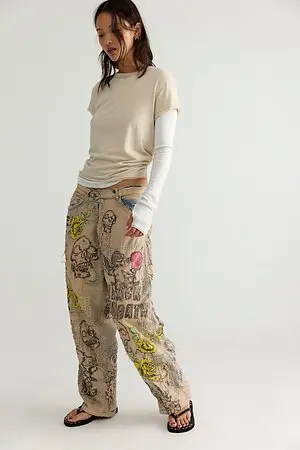 MAGNOLIA PEARL Black Sabbath Appliqued Boyfriend Jeans