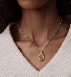 Dior Medallion Necklace With Crystal Embellishments - Gold