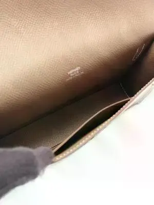 Hermès Snap To Go Shoulder Bag - Neutrals