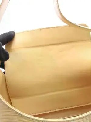 LOUIS VUITTON 2001 Verso Épi-leather Shoulder Bag