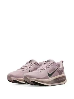 Nike Vomero 18 Sneakers