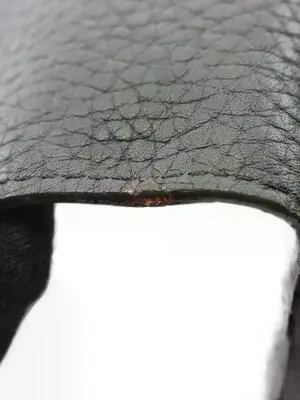 LOUIS VUITTON 2018 Capucines Bi-fold Wallet