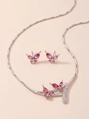 MODENAIRE Butterfly Necklace And Earrings Set