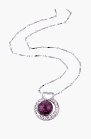 MODENAIRE Round Heart Accent Pendant Necklace