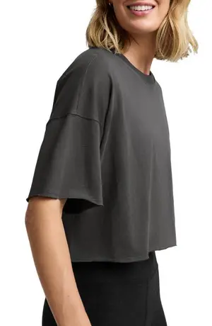 Beyond Yoga Cropped T-shirt With Raw Hem - Heather Gray