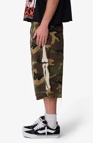 Mnml Camouflage Bone Graphic Loose Fit Shorts