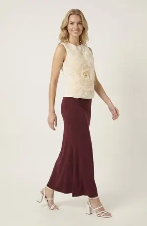 MODENAIRE Pleated Floral Applique Sleeveless Top - Beige
