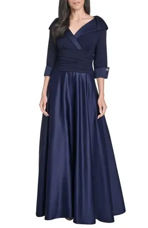 JESSICA HOWARD Portrait Collar Mixed Media Ballgown
