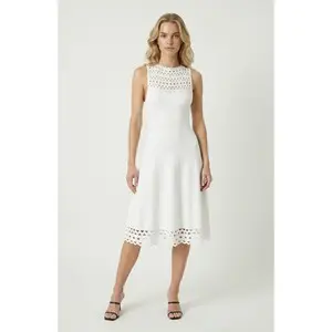 Modenaire Midi Dresses