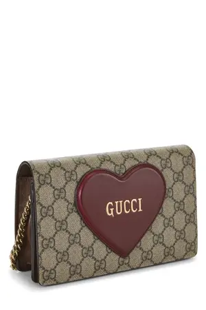 Gucci Gg Supreme Canvas Heart Wallet On Chain