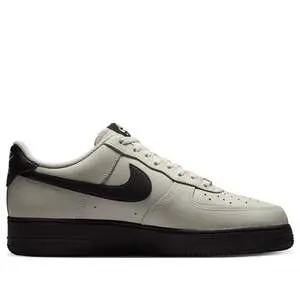 Nike Force 1 '07 Sneakers - Light Bone/black