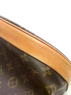 LOUIS VUITTON Monogram Canvas Bucket Pm Shoulder Bag