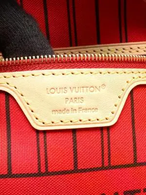 LOUIS VUITTON Neverfull Mm Tote Bag