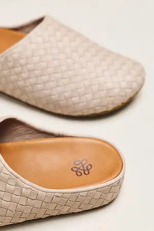 THE SAK Bolinas Woven Clogs - Sand