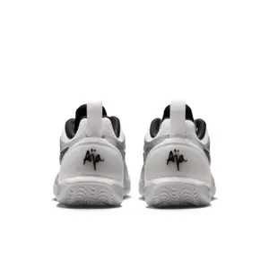 Nike A'two Basketball Shoes With Metallic Accents - White