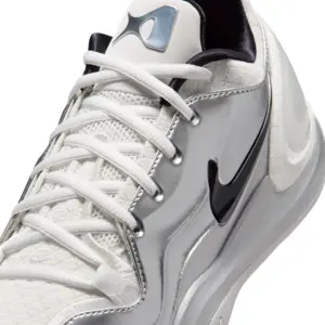Nike A'two Basketball Shoes With Metallic Accents - White
