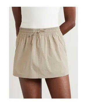 On Shell Skort