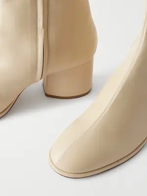 AeydĒ Solid Leather Ankle Boots