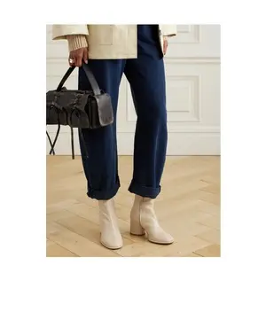 AeydĒ Solid Leather Ankle Boots