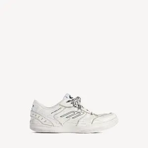 Balenciaga Hamptons Medium Worn-out Sneaker - White