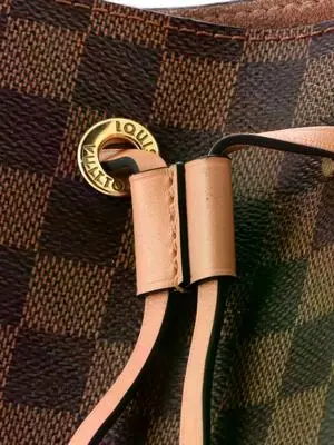 LOUIS VUITTON Neonoe Damier Leather Bucket Bag - Pink