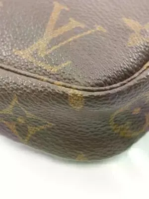 LOUIS VUITTON 2000 Monogram Pochette Accessoires Handbag
