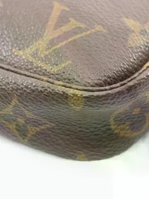 LOUIS VUITTON Monogram Pochette Accessoires Handbag - Brown