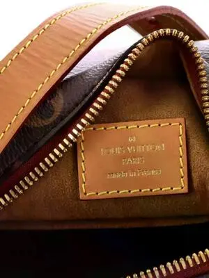 LOUIS VUITTON Boite Chapeau Souple Monogram Canvas Pm Crossbody Bag